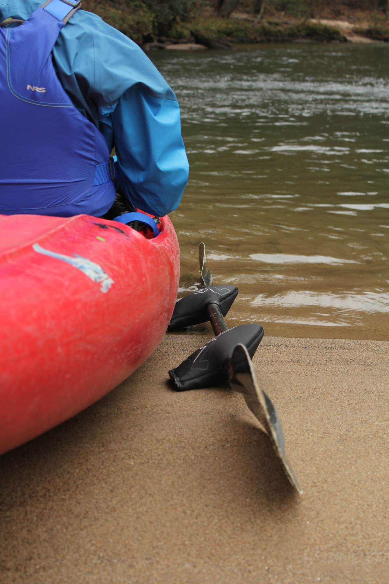 Paddling with Pogies | Duct Tape Diaries | NRS